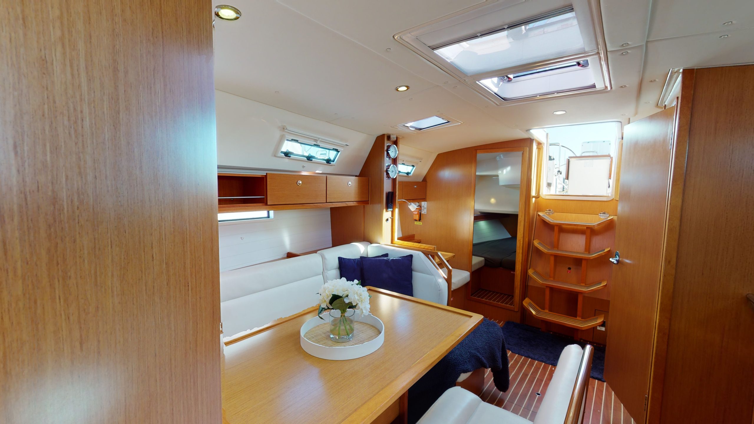 Bavaria 40 Cruiser - YachtShare
