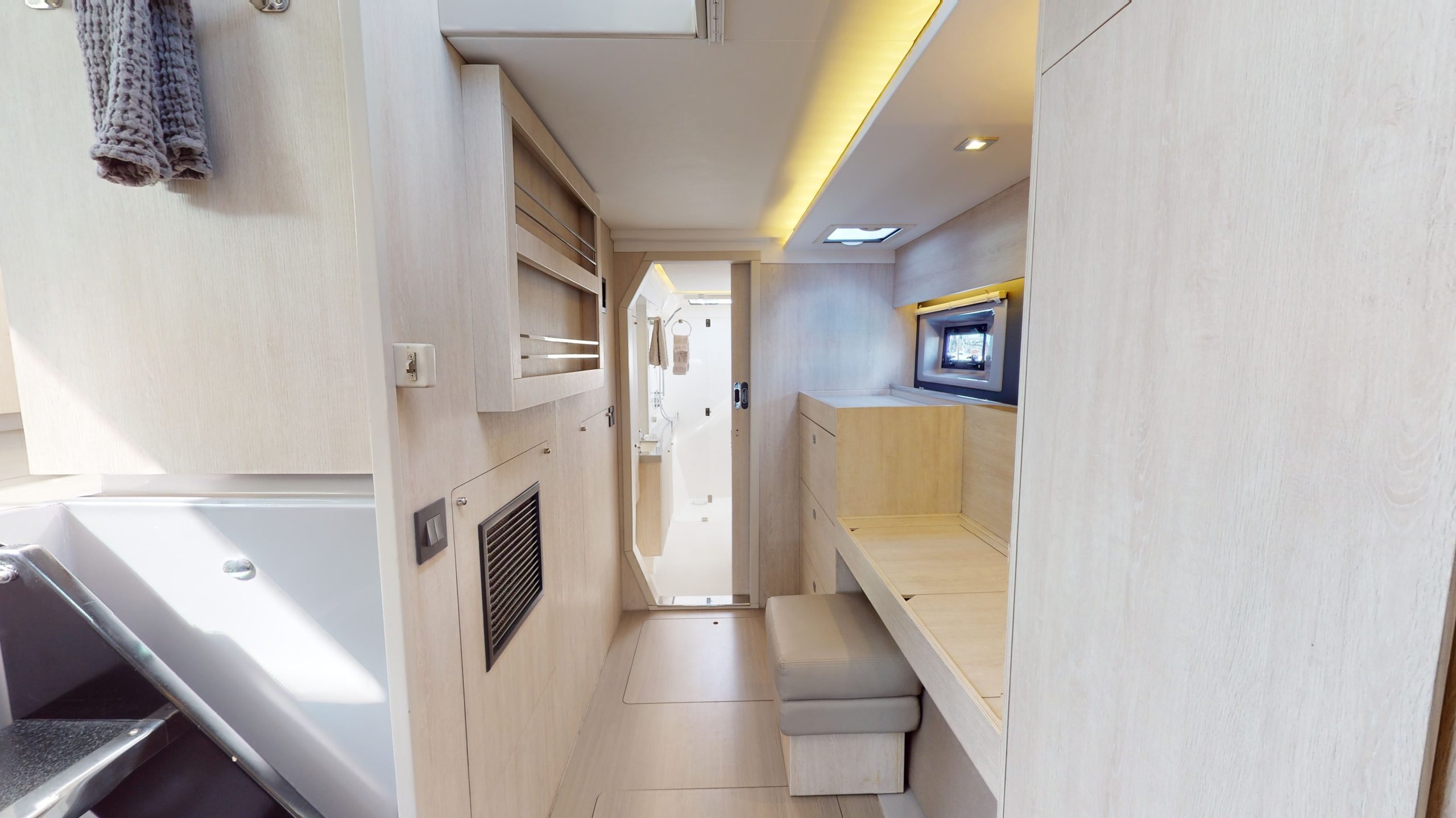 Leopard 45 - YachtShare